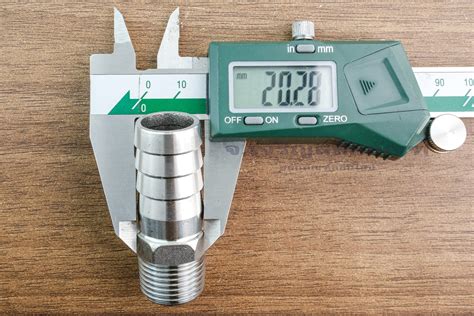 ข้อต่อหางไหลสแตนเลส เกลียวนอกเสียบสาย เกลียวนอก X หางไหล ขนาด 1 2 X 20 Mm Jspstore