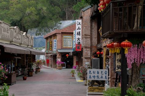 2024 台南白河木棉花節 遊木棉花道順走萬里長城當皇帝 蕃新聞