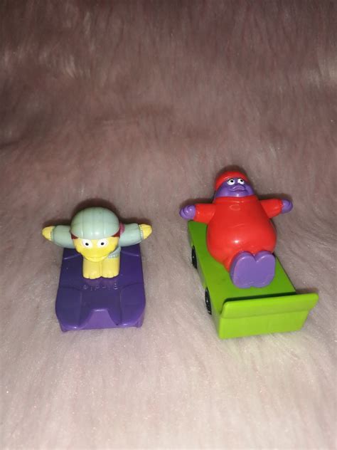 Mcdo 2000 Zip Skaters Grimace And Birdie Hobbies And Toys Toys And Games