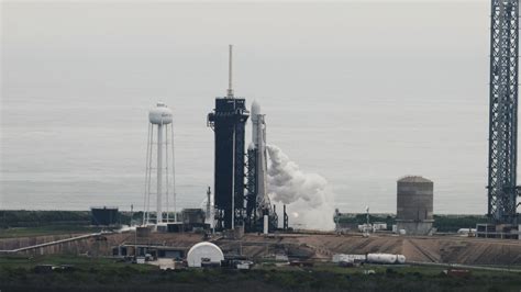 Nasa Launches Spacecraft To Explore Metal Rich Asteroid Psyche