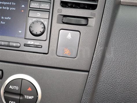 Nissan Tiida 1.6 AT Elegance (10.2010 - 07.2014) - технические ...