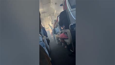 Plane Makes Emergency Landing After Smoke Fills Cabin Youtube