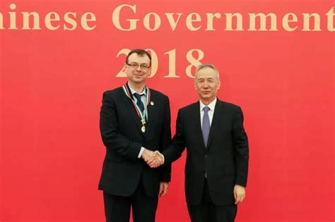 華僑大學醫學院教授榮獲2018年度中國政府友誼獎 每日頭條