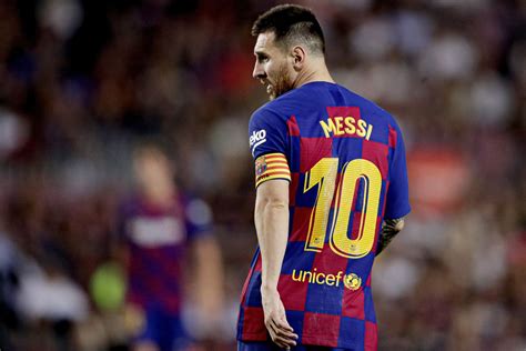 Best In The World Top Three Free Kick Goals By Lionel Messi The
