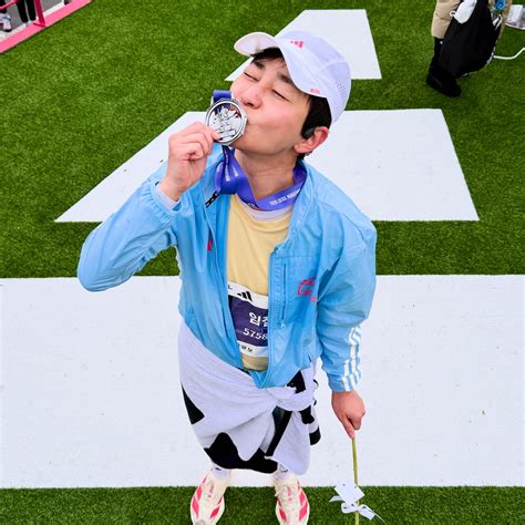 Dindin 딘딘 인생 첫 10km 그리고 반가운 사람들 🏅 설레는 첫 도전 성공 ⏱️ Garminkorea 👕
