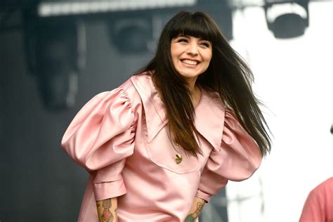 Mon Laferte Gives Visually Stunning Concert In An Unexpected Place