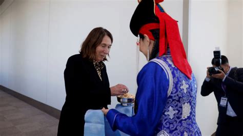 Австралийн Сенатын танхимын Ерөнхийлөгч Сюзан Лаянс Монгол Улсад хүрэлцэн ирлээ