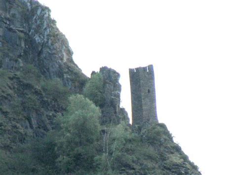 თორღვაის ძაგანის კოშკი და ციხე სასახლე