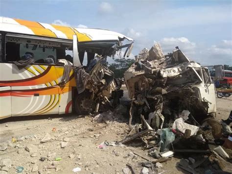 Accidente En Colima Cobra La Vida De Cuatro Personas Tráfico Zmg