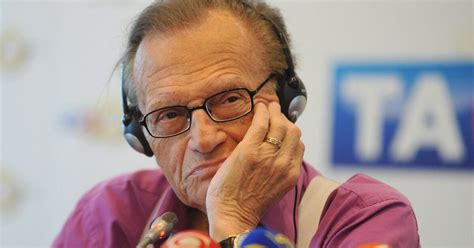 Famoso Periodista Larry King Hospitalizado Por Covid 19 Publinews