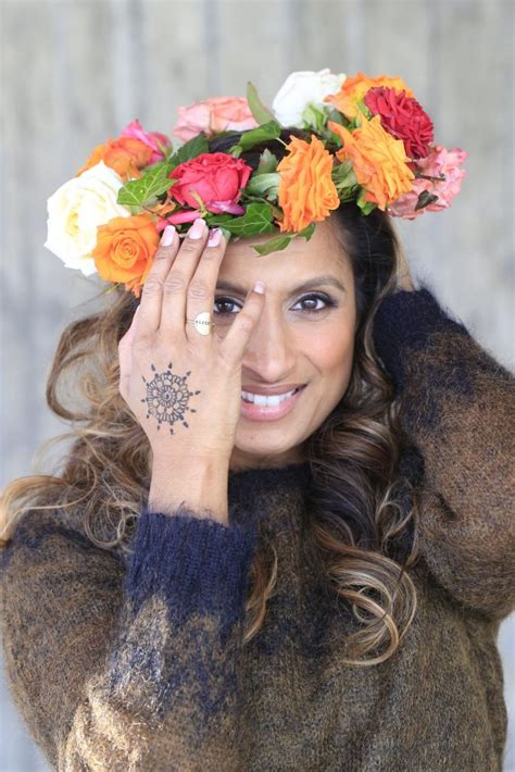 Yesmine Hélt Upp á Fimmtugsafmæli Með Hlöðuballi Frægir Fjölmenntu Og Fögnuðu Dv