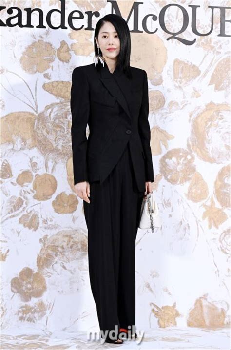 高贤贞郑裕美三吉彩花梁精寅首尔清潭洞出席活动 搜狐大视野 搜狐新闻