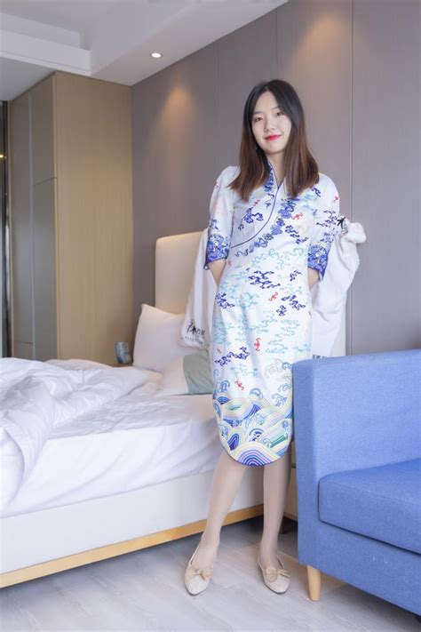 尽显东方优雅美美女海南航空制服写真肉色丝袜勾勒出独特魅力 知乎