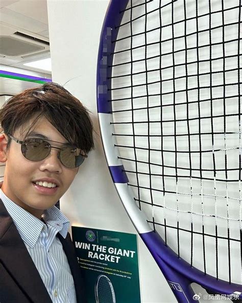 李嘉欣儿子晒自拍照李嘉欣自拍照许建彤新浪新闻