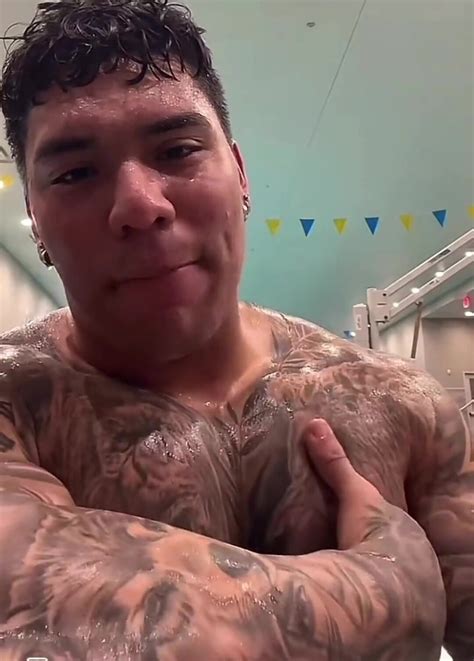 Stud Showing Off His Giant Pecs Em Inglês