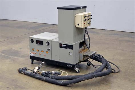Dynatec Adhesive Application System With Two Hoses And One Glue Head