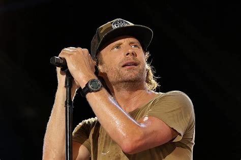Listen Dierks Bentleys Gold Is A Life Anthem You Need To Hear