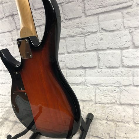 Peavey Fury Ii International Series 4 String Bass Evolution Music