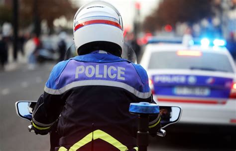 Seine Saint Denis Un Jeune Homme Poignardé à Mort Au Milieu Dune