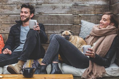 15 Little Gestures That Can Help Your Partner Open Up