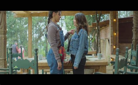 Ana Sofia Gatica Diana Bovio Lesbian Thong Scene In Atrapadas En