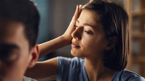 Signs Of A Duplicitous Spouse Whos Deep Into An Emotional Affair