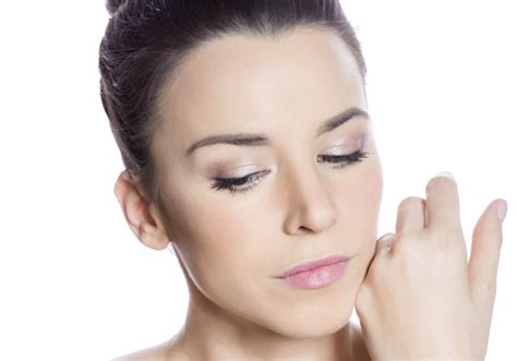 CÓmo Preparar La Piel Antes Del Maquillaje Joya Life