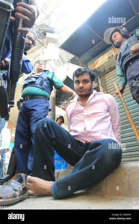 Dhaka Bangladesh 8th March 2013 Bangladeshi Police Arrest Jamaat Men