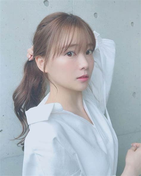 重盛さと美さんのインスタグラム写真 重盛さと美instagram「ポニーテールはお好きですか？ 🐰🌨🌨🌨🌨」4月1日 20時51分