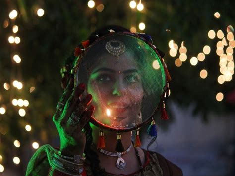 Karwa Chauth Date Moonrise Time Puja Muhurat And Significance