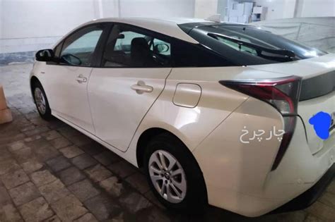 تویوتا پریوس کارکرد ۷۱هزار کیلومتر بدنه بدون رنگ اتوماتیک شارژ وایرلس