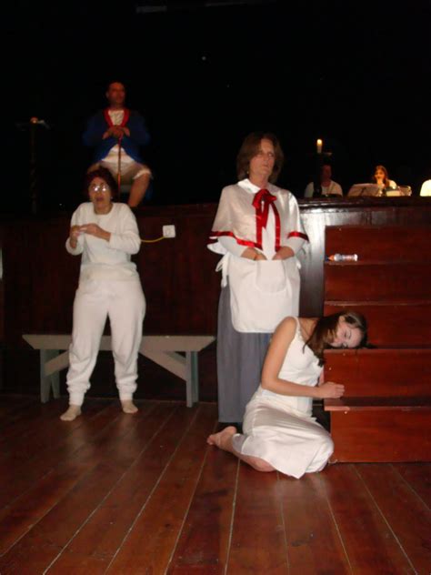 Sacanas e Sentimentais O Hospício Fotos