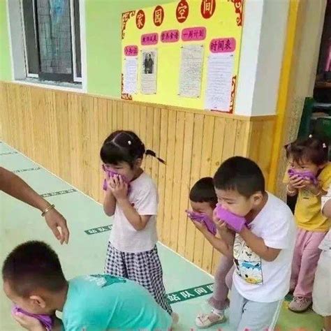 【校园短讯】柳林中心幼儿园开展消防应急演练疏散