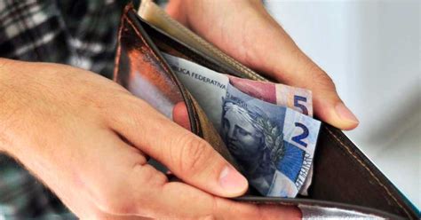 No Brasil 30 Milhões De Brasileiros Ganham Até Um Salário Mínimo O