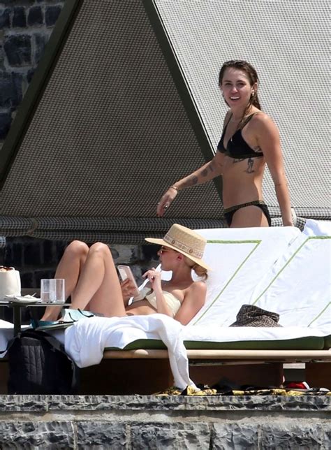 Miley Cyrus With Kaitlynn Carter Wearing Bikini In Lake Como In Italy
