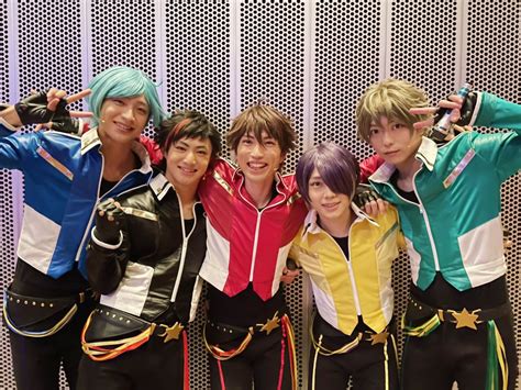 佐伯 亮 on Twitter あんステ ML大千穐楽 ご観劇ご視聴本当にありがとうございましたみんなに支えられてこの日を迎える事が出来ました 流星隊に出会えて千秋に出会えて