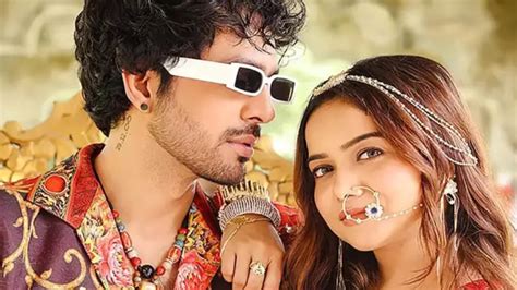 Neha Kakkars New Song Jamna Paar Featuring Manish Rani Is Out Watch