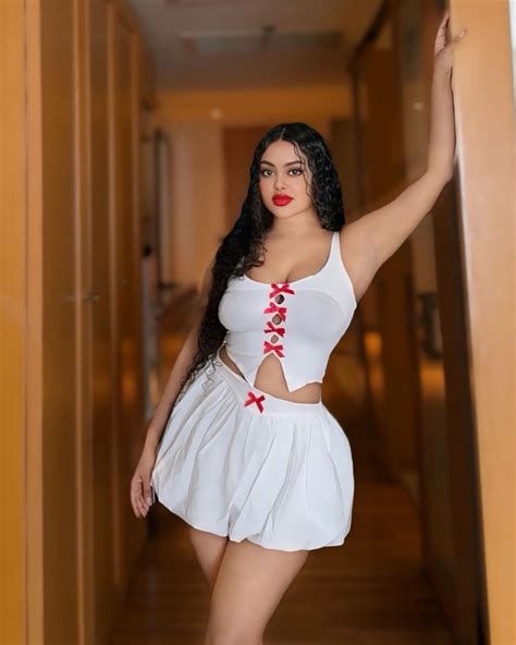 Habesha Hot Girls የሐበሻ አማላይ ሴቶች