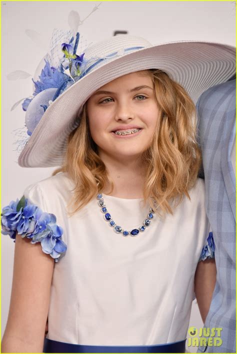 Anna Nicole Smiths Daughter Dannielynn Looks So Grown Up At Kentucky