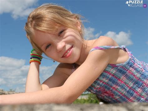 Katia Hudima Smile Summer Girl Puzzle Jigsaw