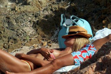 Heidi Gardner Topless Photo 2