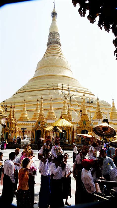 Dvb ေရႊတိဂုံ ေစတည္ ေတာ္ တြင္ ရဟန္ းခံ႐ွင္ ျပဳ အလႉအတန္းျပဳသူမ်ားျဖင္ ့