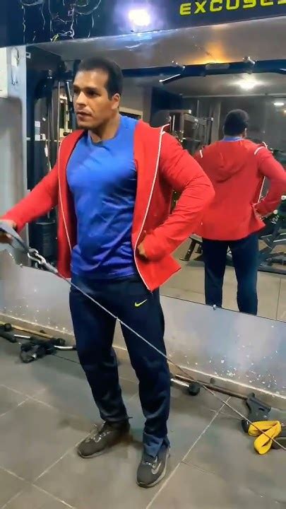 كتف جانبي Youtube