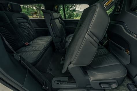 2024 Rivian R1s 55 Interior Photos Us News