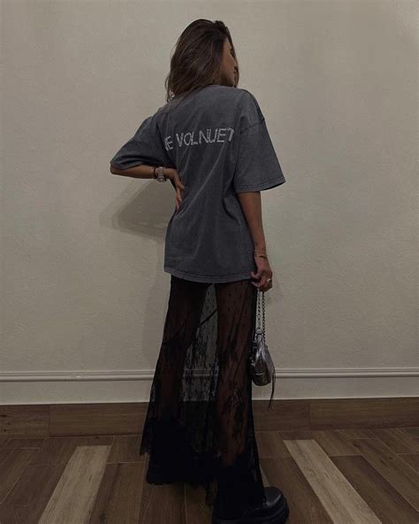 Pin On Fashion Style Looks Black Lace Skirt Outfit Lace Skirt