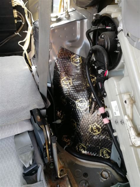 Шумоизоляция задних арок — Toyota Highlander (XU40), 2,7 л, 2009 года ...