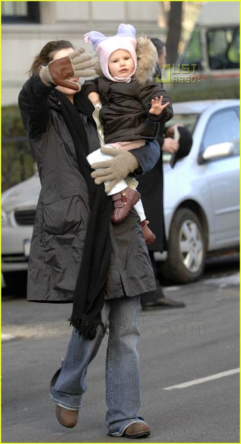 Photo Violet Affleck Hailing Cab 07 Photo 809691 Just Jared