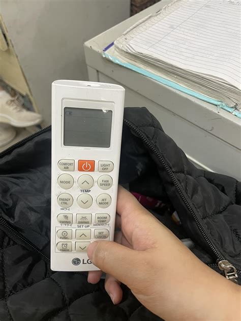 Female Netizen Takes Aircon Remote To Work Para Siguradong Hindi Sila