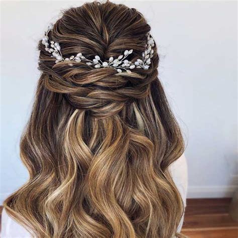 مدل شینیون باز دخترانه شیک شینیون باز ساده در خانه