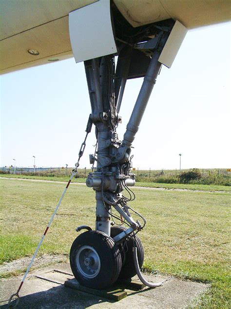 Concorde Sst Detailed Pictures 02 Landing Gear